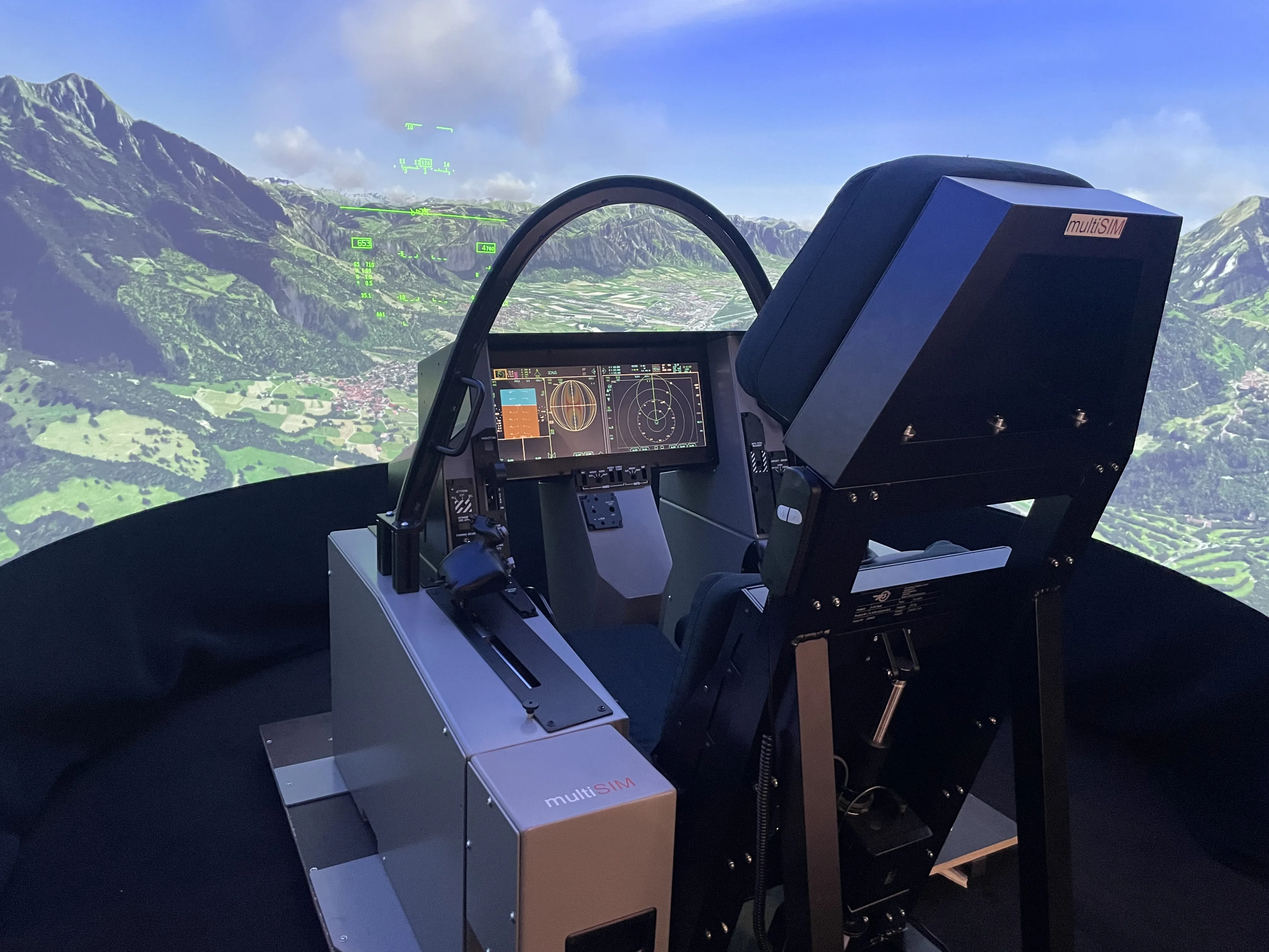 F-35-like Cockpit for Engine Start-Up & Normobaric Hypoxia Training for multiSIM, NL - JFJ GmbH